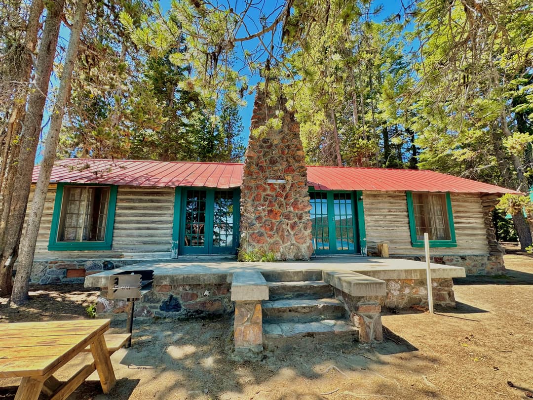 Blue Bird Cabin, Paulina Lake Lodge, La Pine, OR