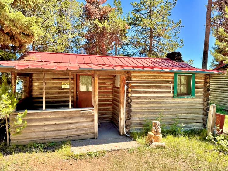 The Wren Cabin, Paulina Lake Lodge, La Pine, OR